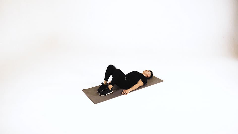 Plank with Alternating Knee Drive - JEFIT