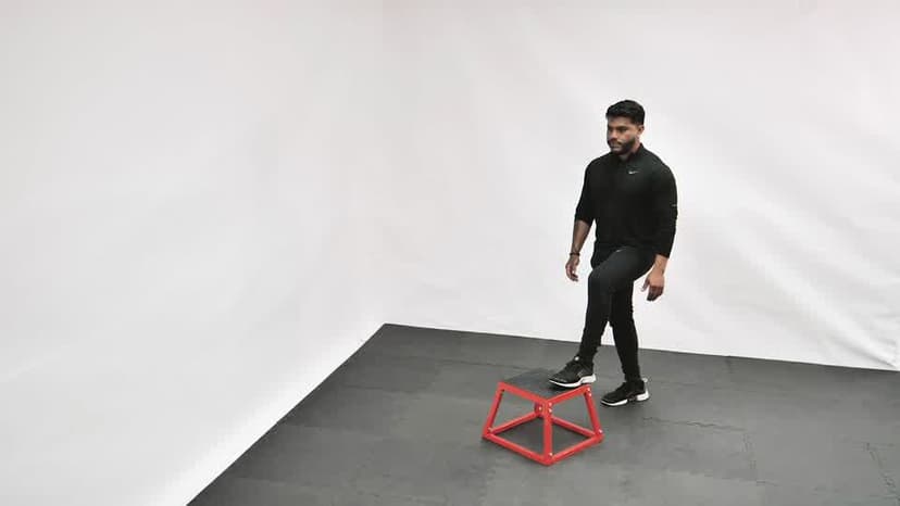 Forward Lunge with Rotation - JEFIT