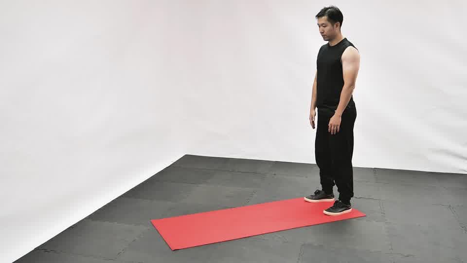 Forward Lunge with Rotation - JEFIT