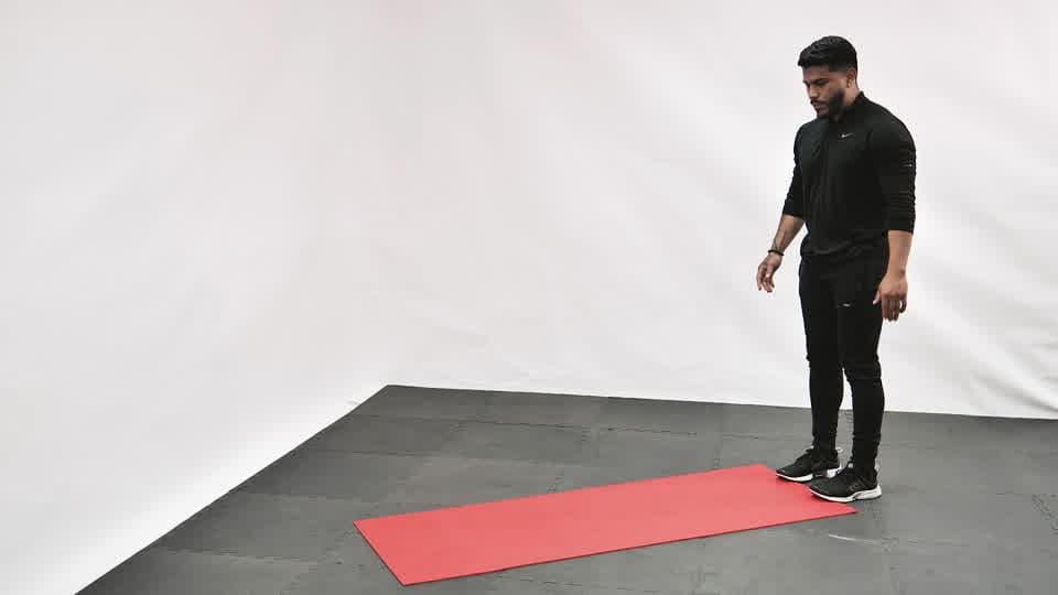 Parallel Bar Hip Flexion - JEFIT