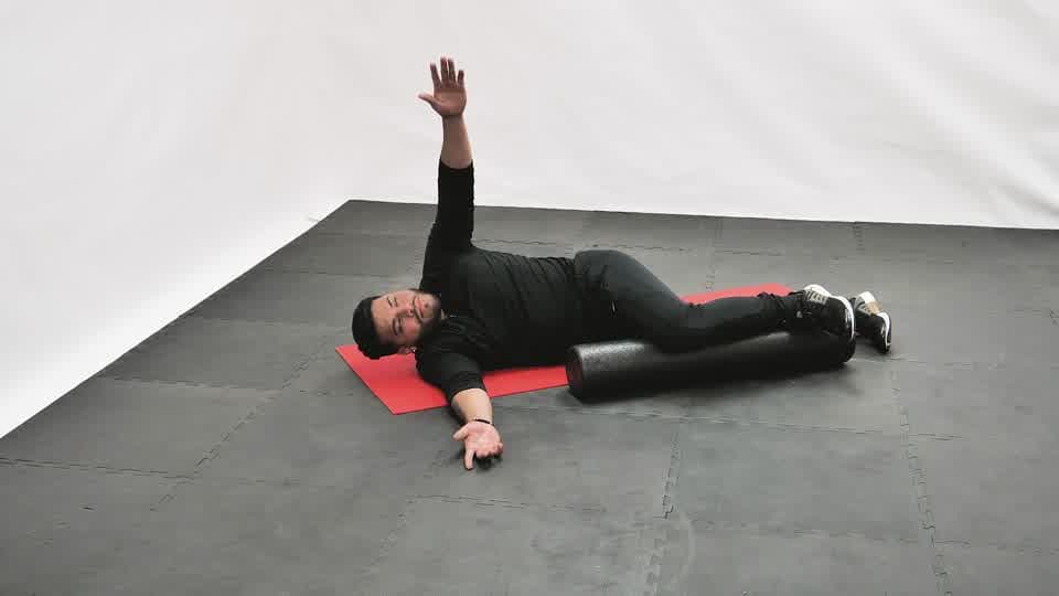 Side-Lying Thoracic Rotation - JEFIT