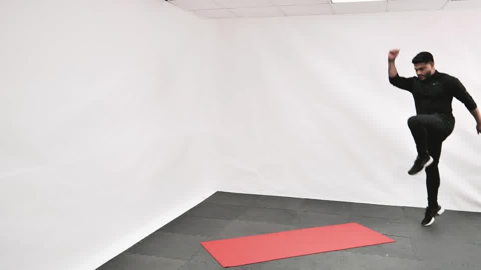 Forward Lunge with Rotation - JEFIT