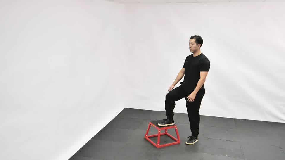 Side to Side Leg Swings - JEFIT