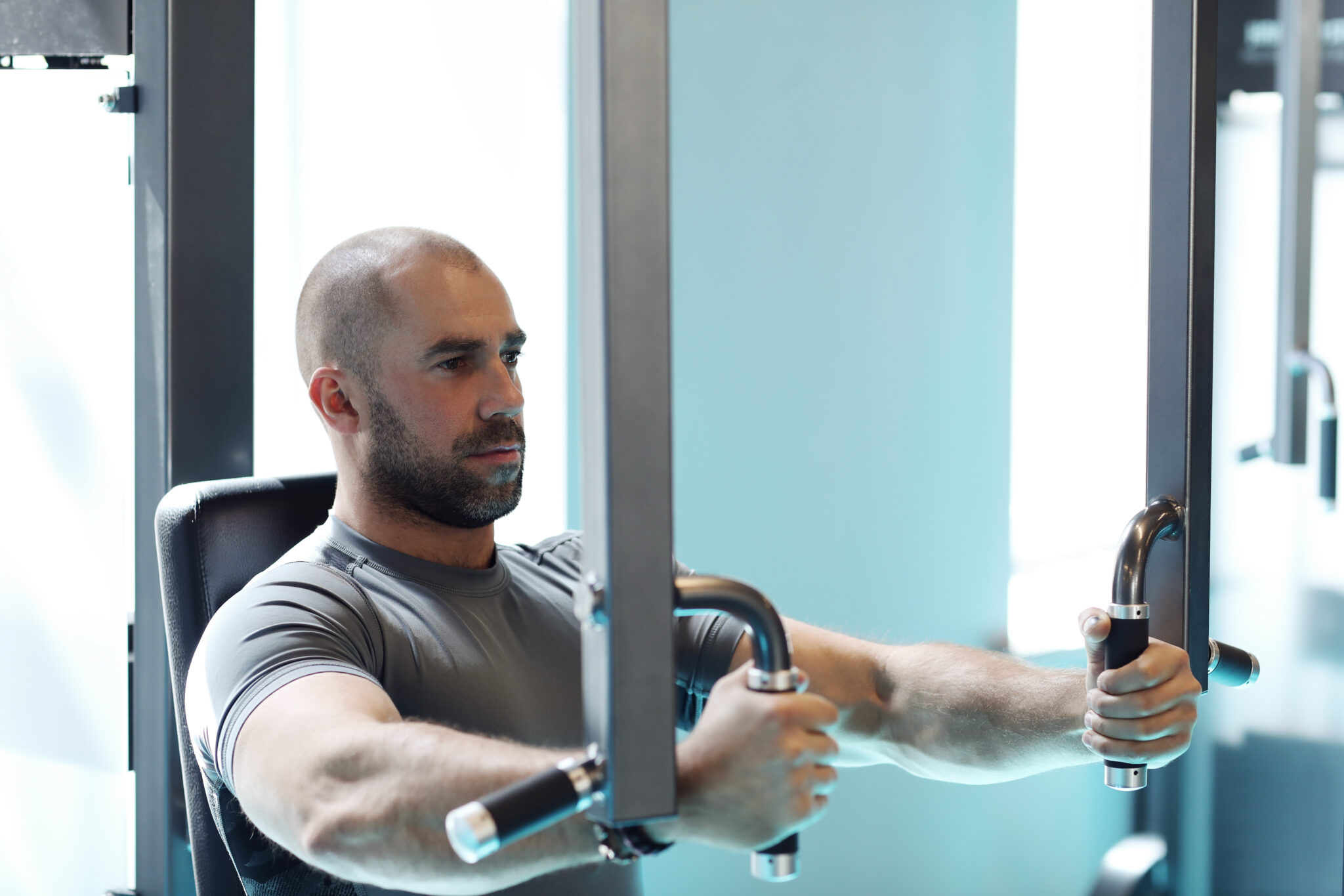 Maximizing Strength and Muscle Growth with Gym Machines